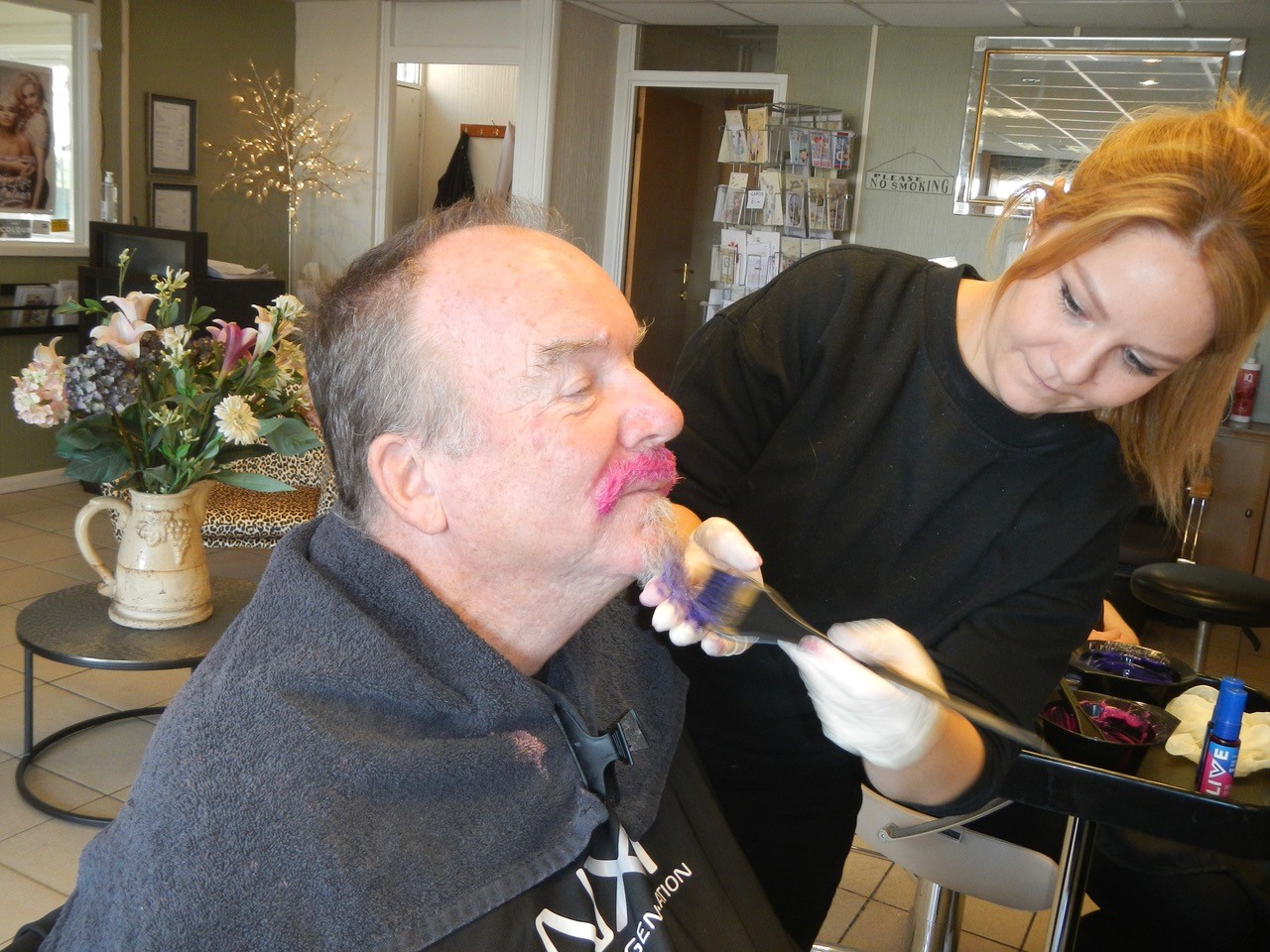 Dorothy House volunteer fundraises £1,300 by dying his beard!